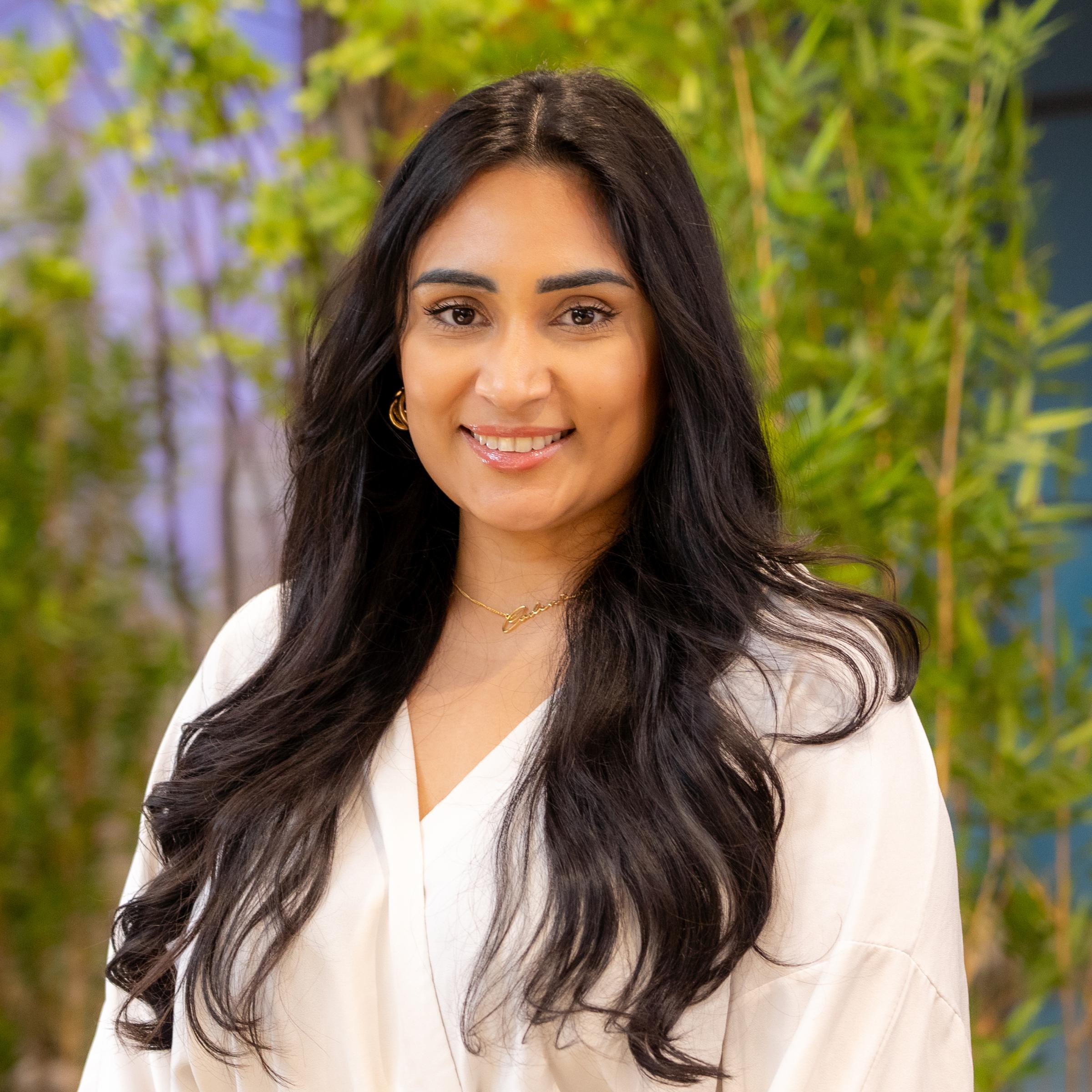 Ashani Solanki - GIA Surveyors